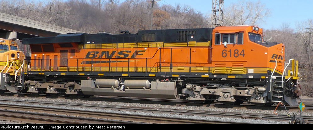 BNSF 6184